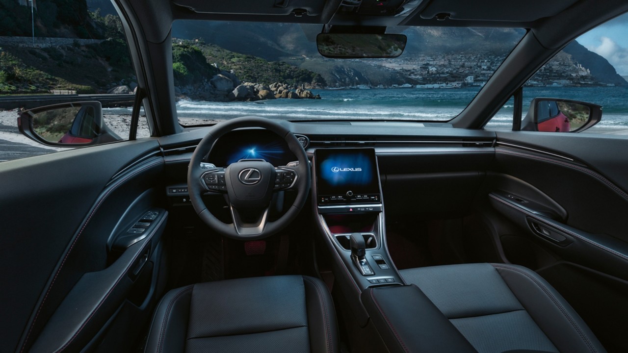 The Lexus LBX Self-Charging Hybrid | Lexus Ireland
